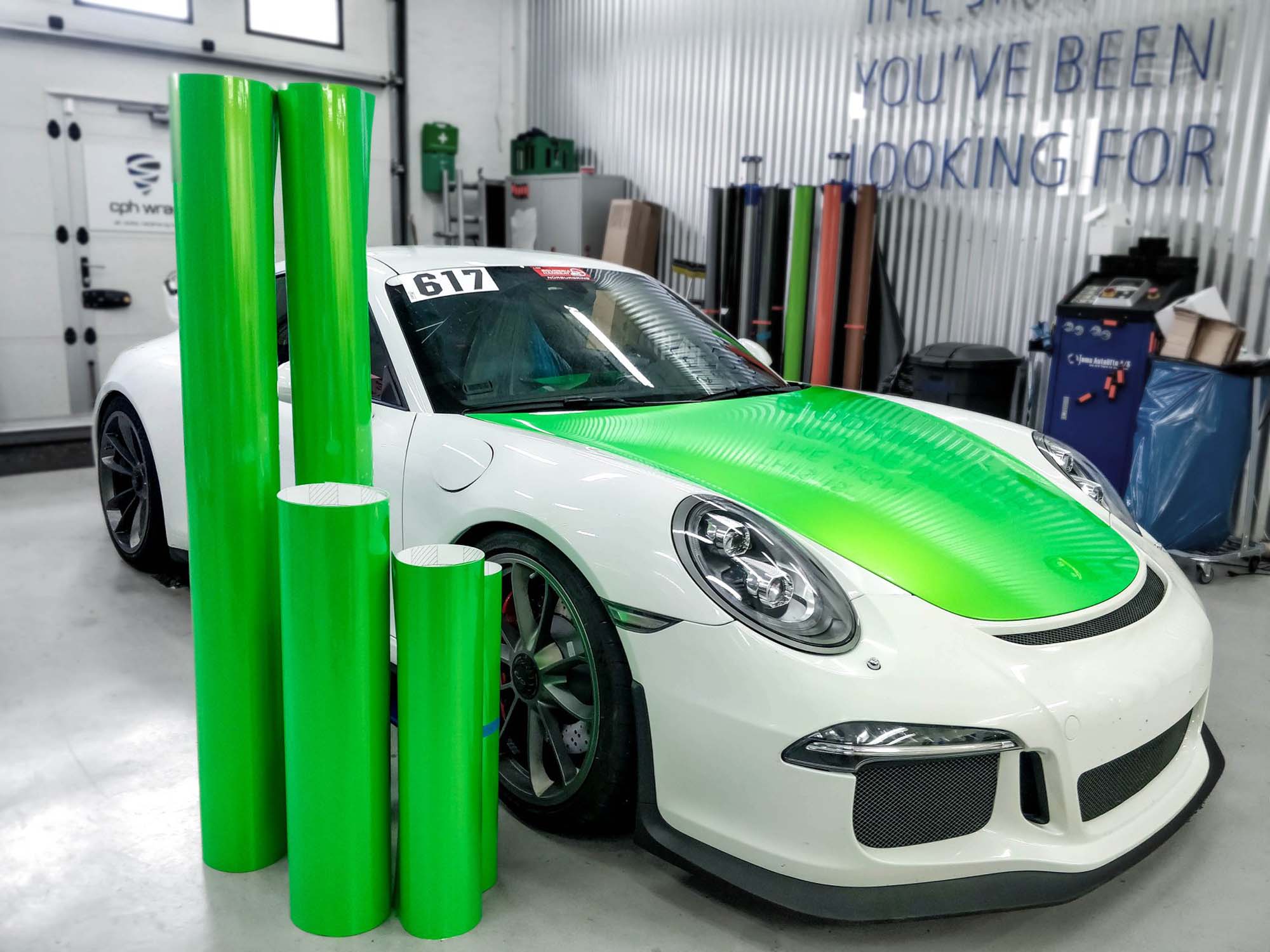 Folie til bil | Specialister i folie, skilte og wrapping | Ring nu