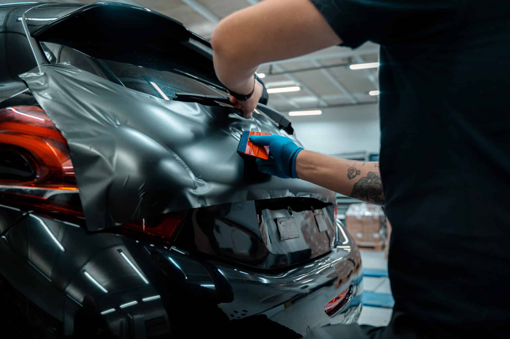 Folie til bil | Specialister i folie, skilte og wrapping | Ring nu